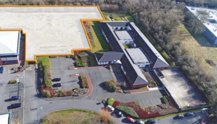 Land Attic: Chalkdown House and adjoining land
